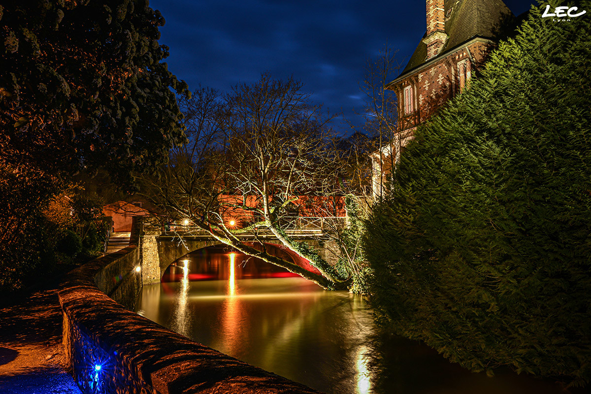 The highlights give the route and therefore the city of Vendôme a real ...